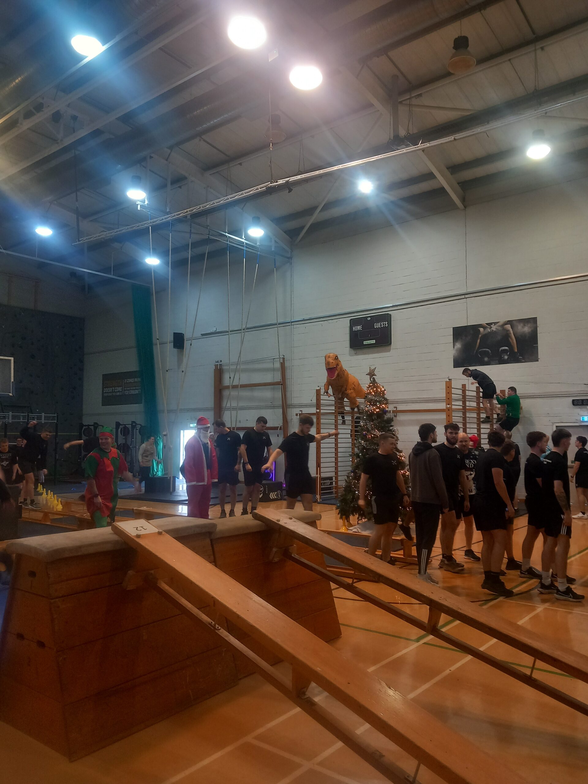 2nd Signal Regiment make donation to York Foodbank | York Foodbank